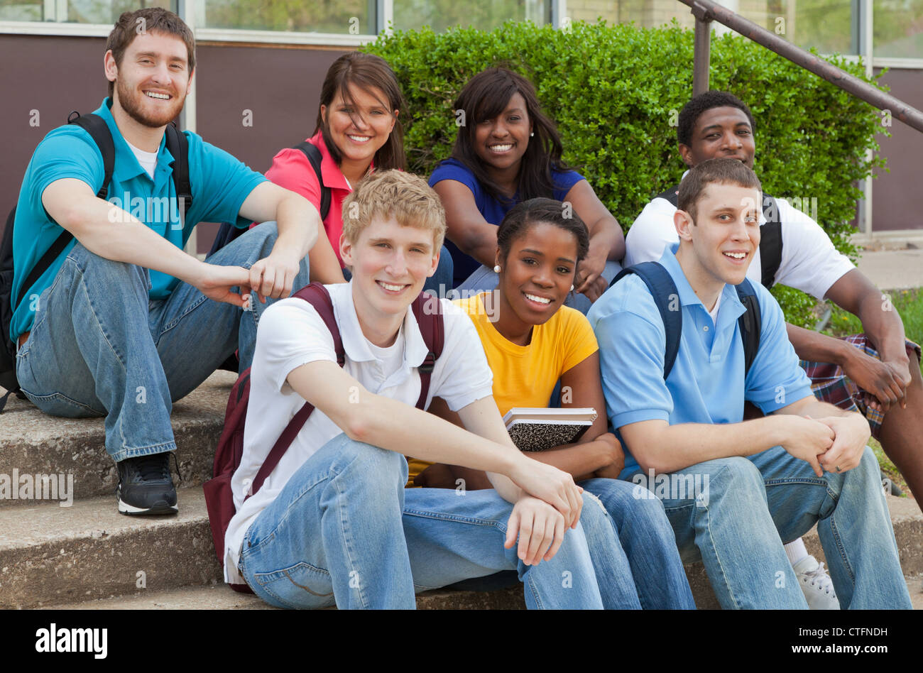 Multicultural teenager students group hi-res stock photography and ...