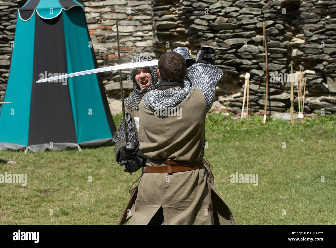 Bezdez castle, Czech republic, armored knights fighting on show Stock ...