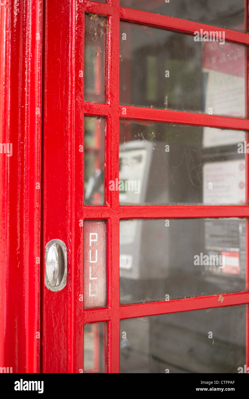 Uk door traditional hi-res stock photography and images - Alamy