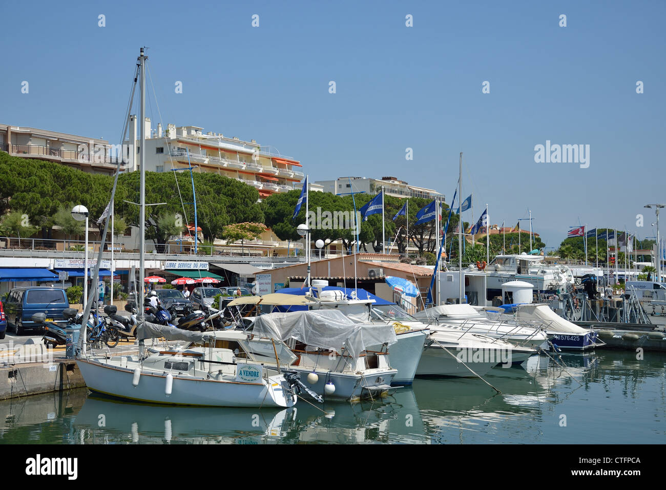 Port de La Napoule, Mandelieu-La Napoule, Côte d'Azur, Alpes-Maritimes ...