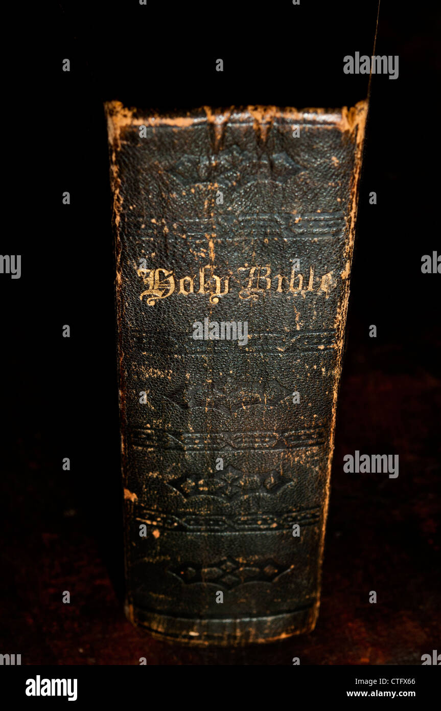 spine of an old Holy Bible Stock Photo - Alamy