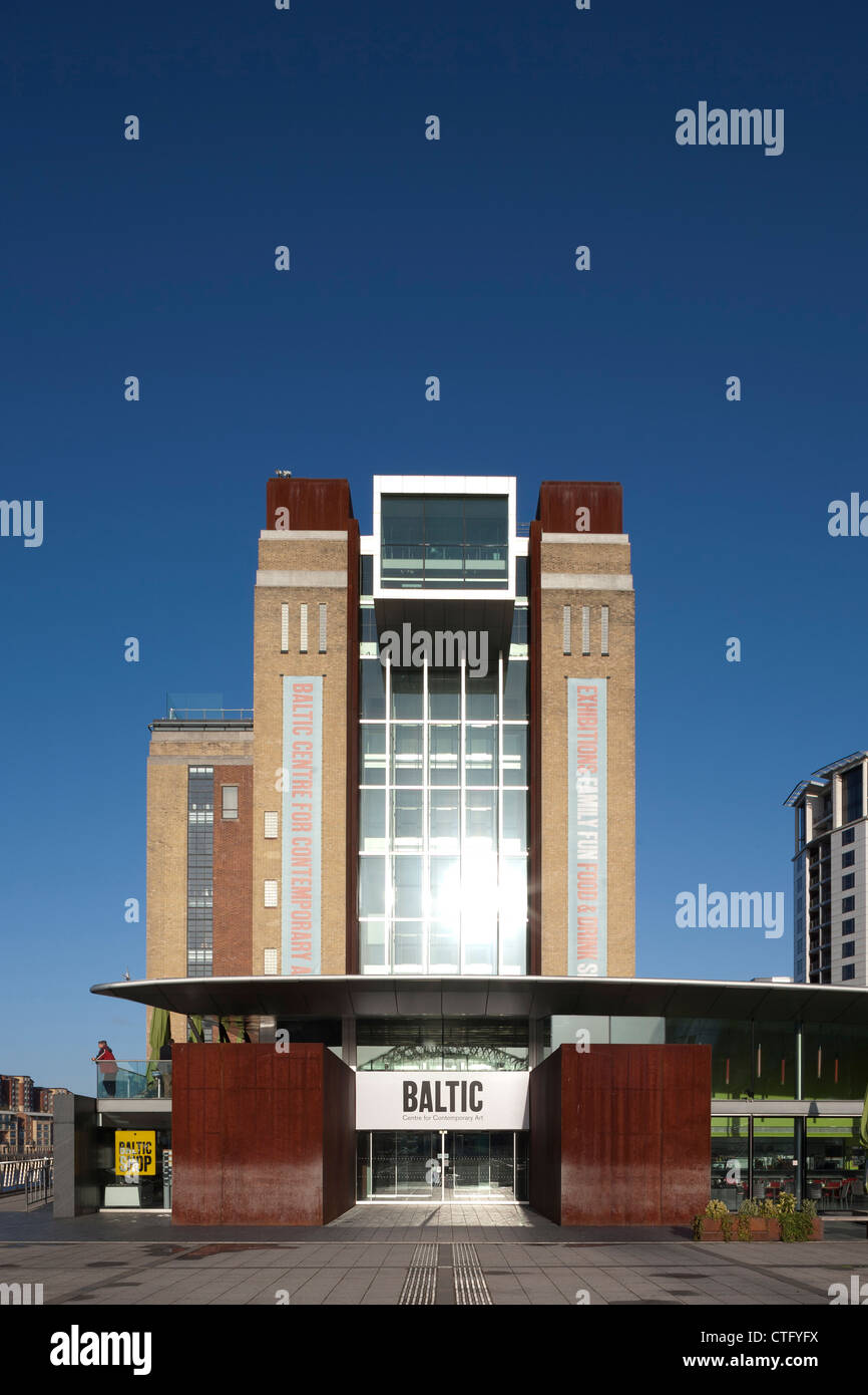 Baltic Art Gallery, Gateshead Stock Photo - Alamy