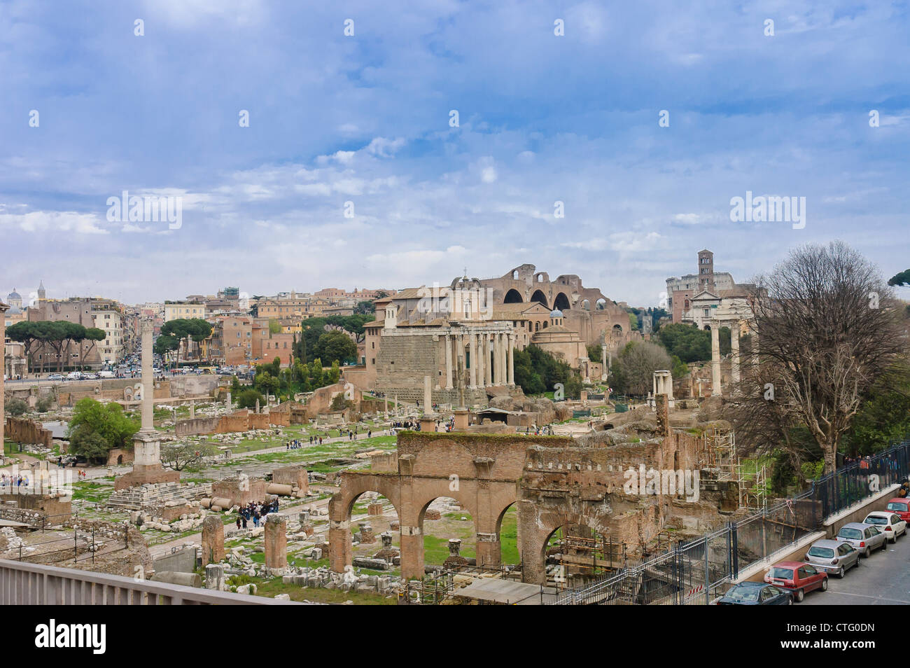 Three columned temple hi-res stock photography and images - Alamy