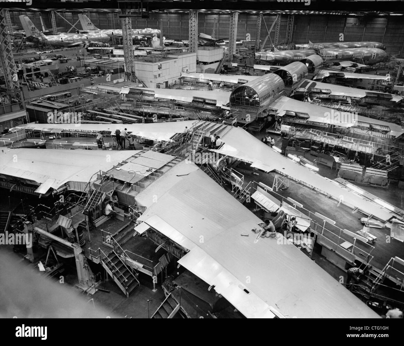 Assembly line workers america High Resolution Stock Photography and ...
