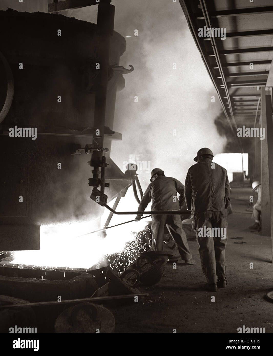 Steel mill workers b&w hi-res stock photography and images - Alamy
