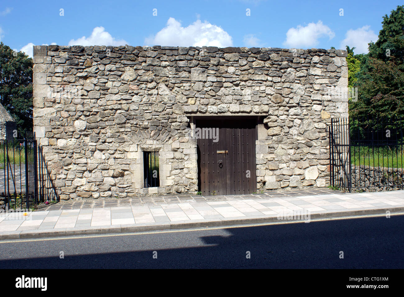 Medieval robbers hi-res stock photography and images - Alamy