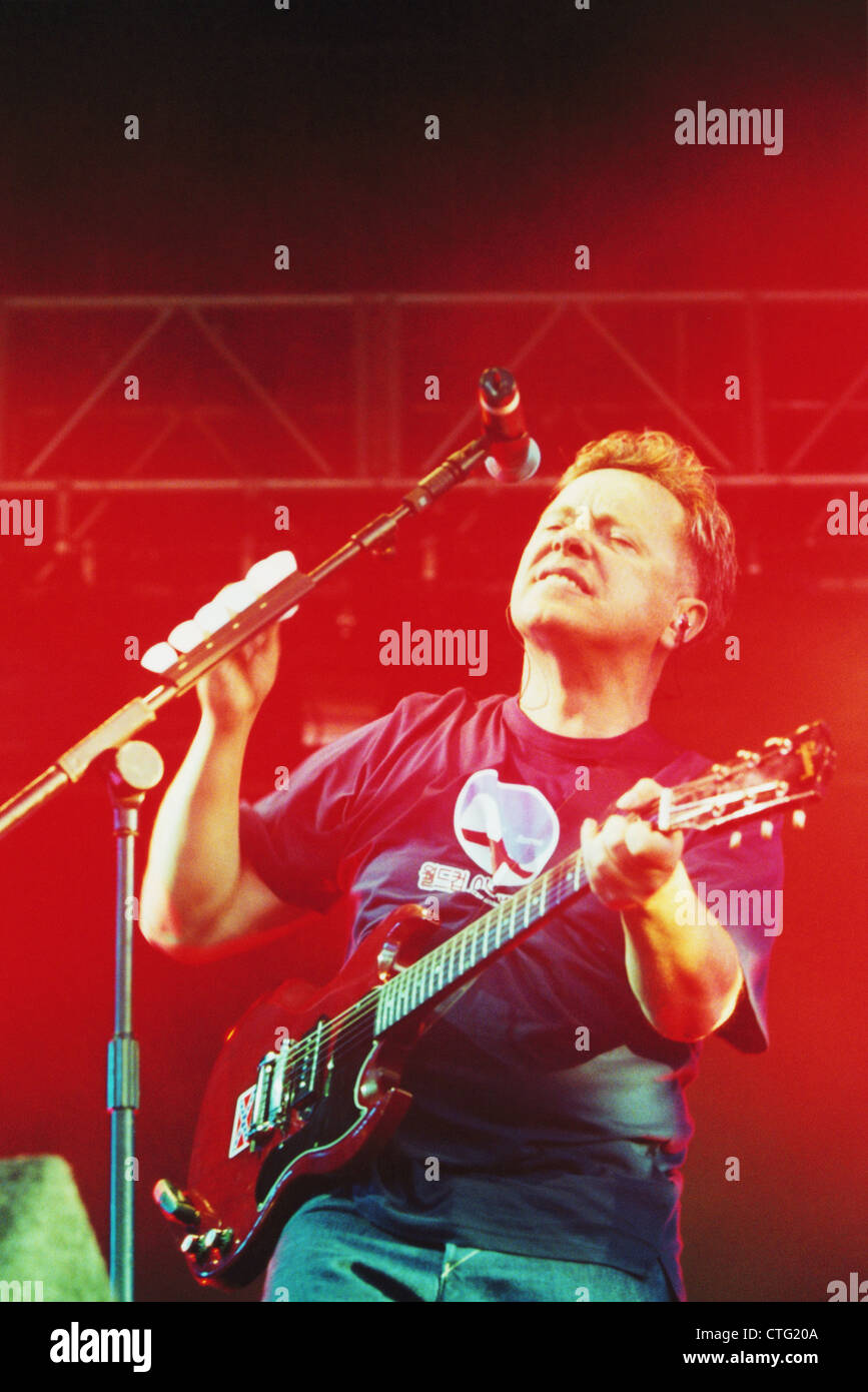 BERNARD SUMNER UK rock guitarist associated with Joy Division and New ...