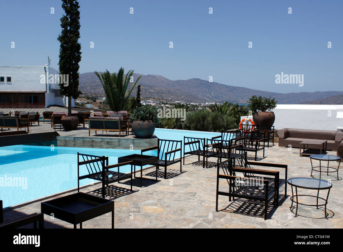 THE OUTSIDE BAR AREA OF FIVE STAR HOTEL. ELOUNDA CRETE Stock Photo - Alamy