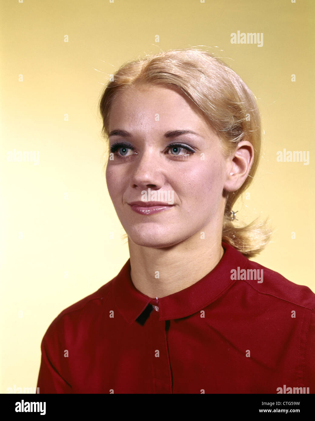 Blonde teen 1960s hi-res stock photography and images - Alamy