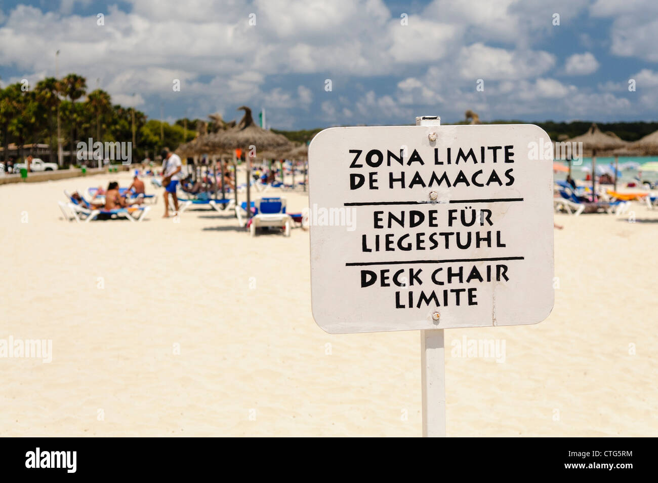 Multilingual sign hi-res stock photography and images - Alamy