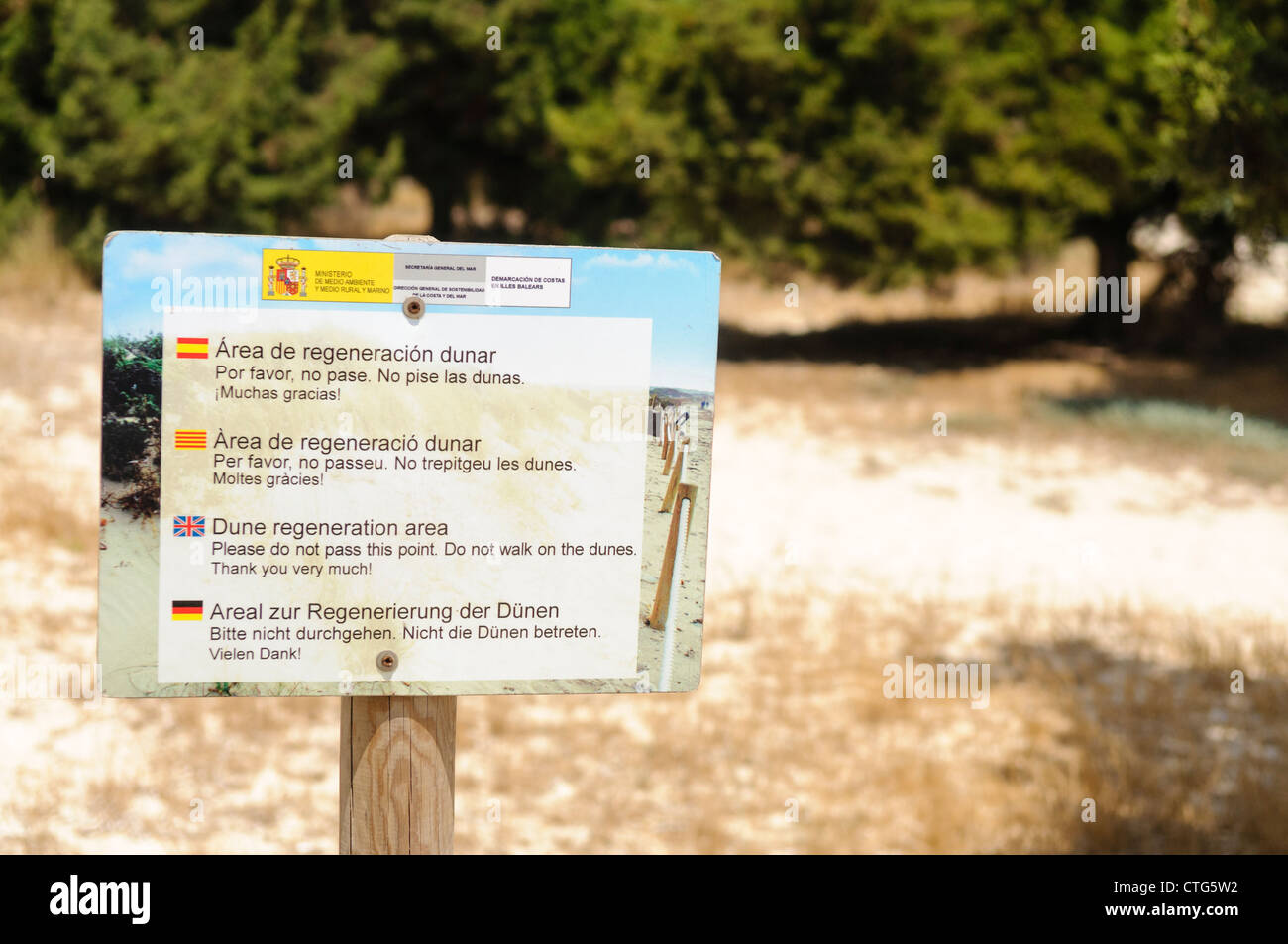 Multilingual sign hi-res stock photography and images - Alamy