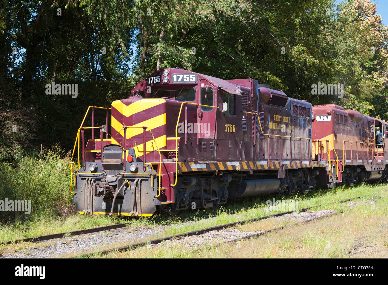 Diesel-Electric locomotive engines of the Great Smokey Mountains ...