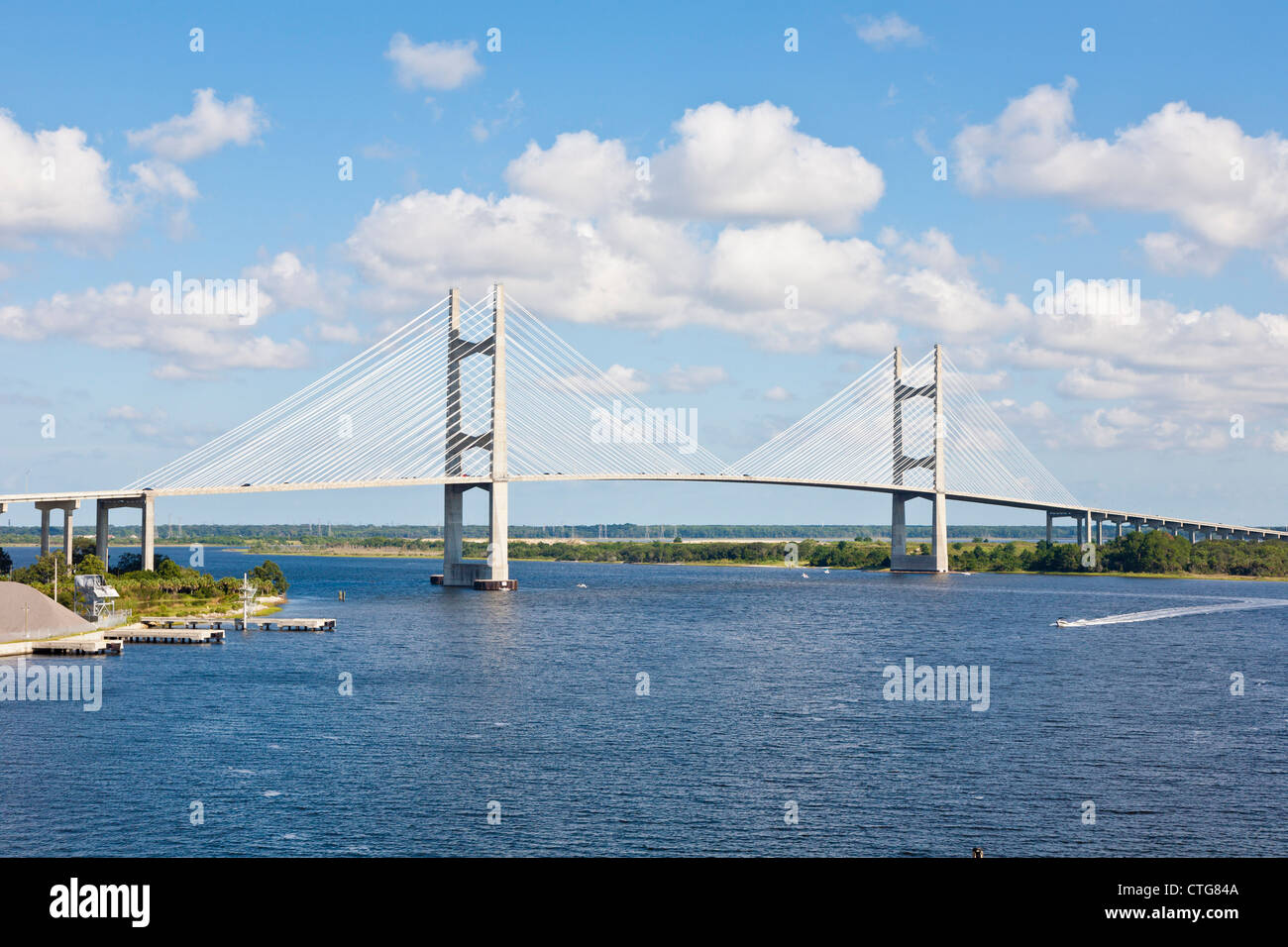 Dames Point cable-stayed bridge over the St. Johns River in ...