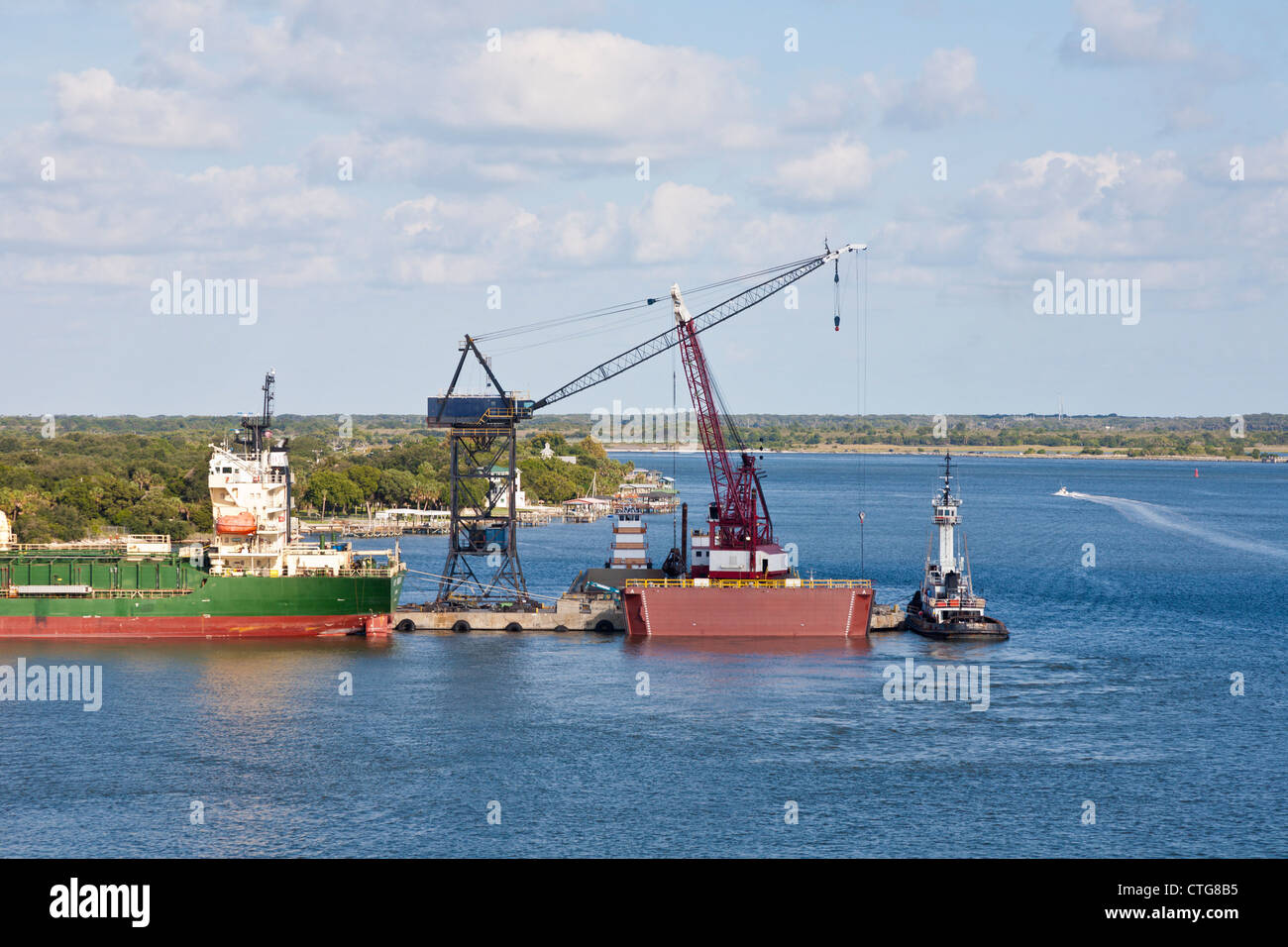 Crane barge hi-res stock photography and images - Alamy