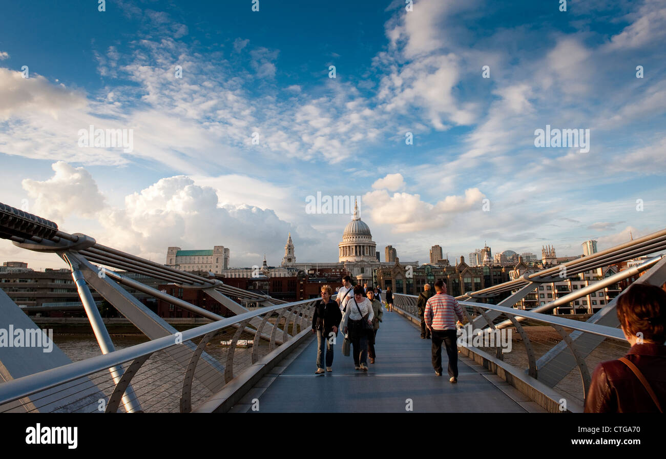 The London Millennium Footbridge, spanning the River Thames in the City ...