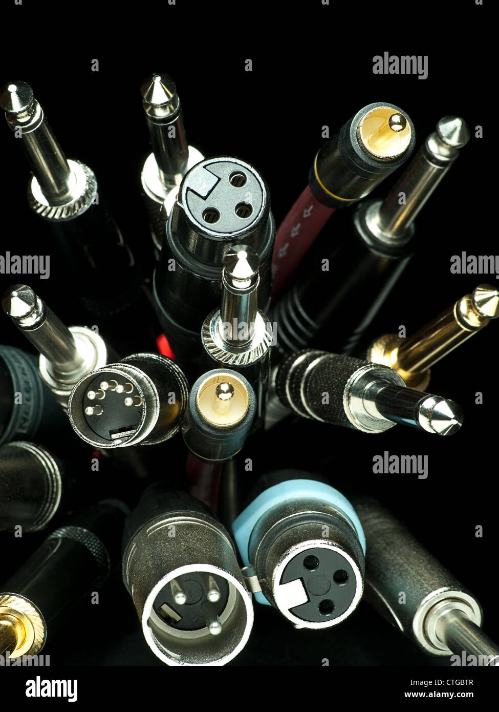 Electrical cables hi hi-res stock photography and images - Alamy