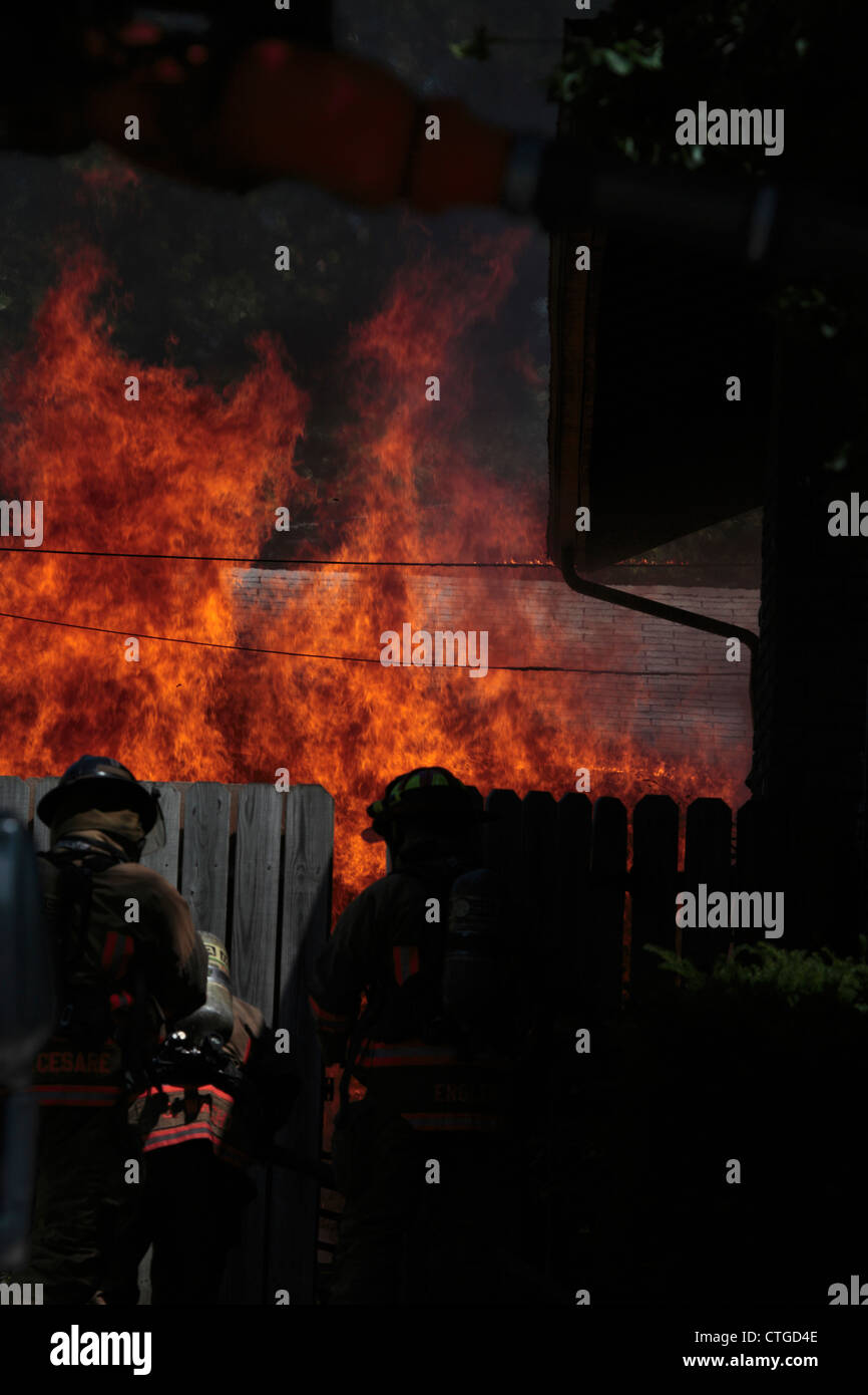 Firefighters on scene fire hi-res stock photography and images - Alamy