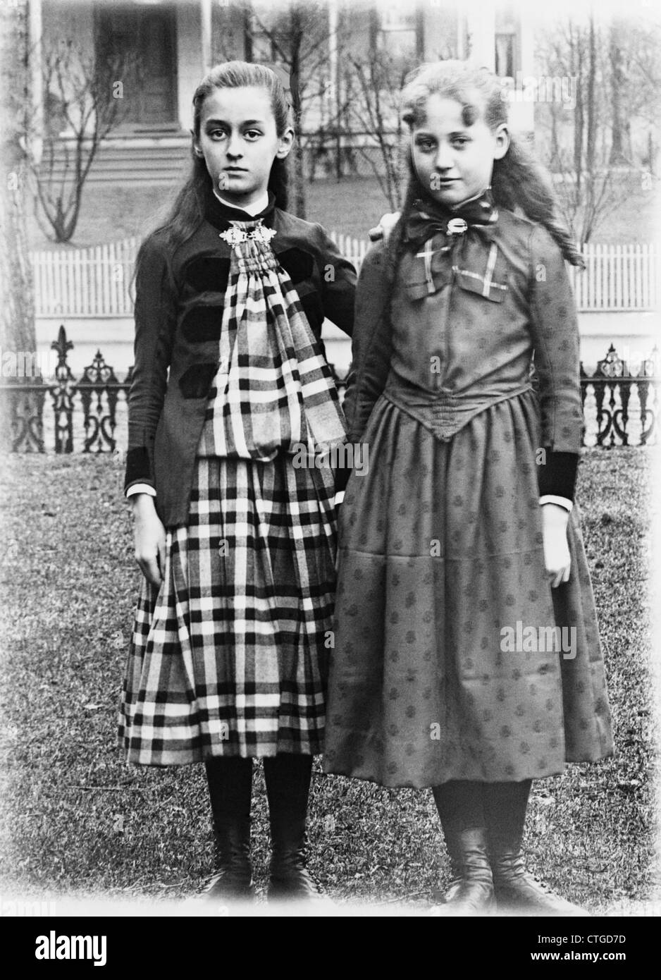 1880s 1900s 1890s TURN OF THE CENTURY PORTRAIT TWO GIRLS POSING ...