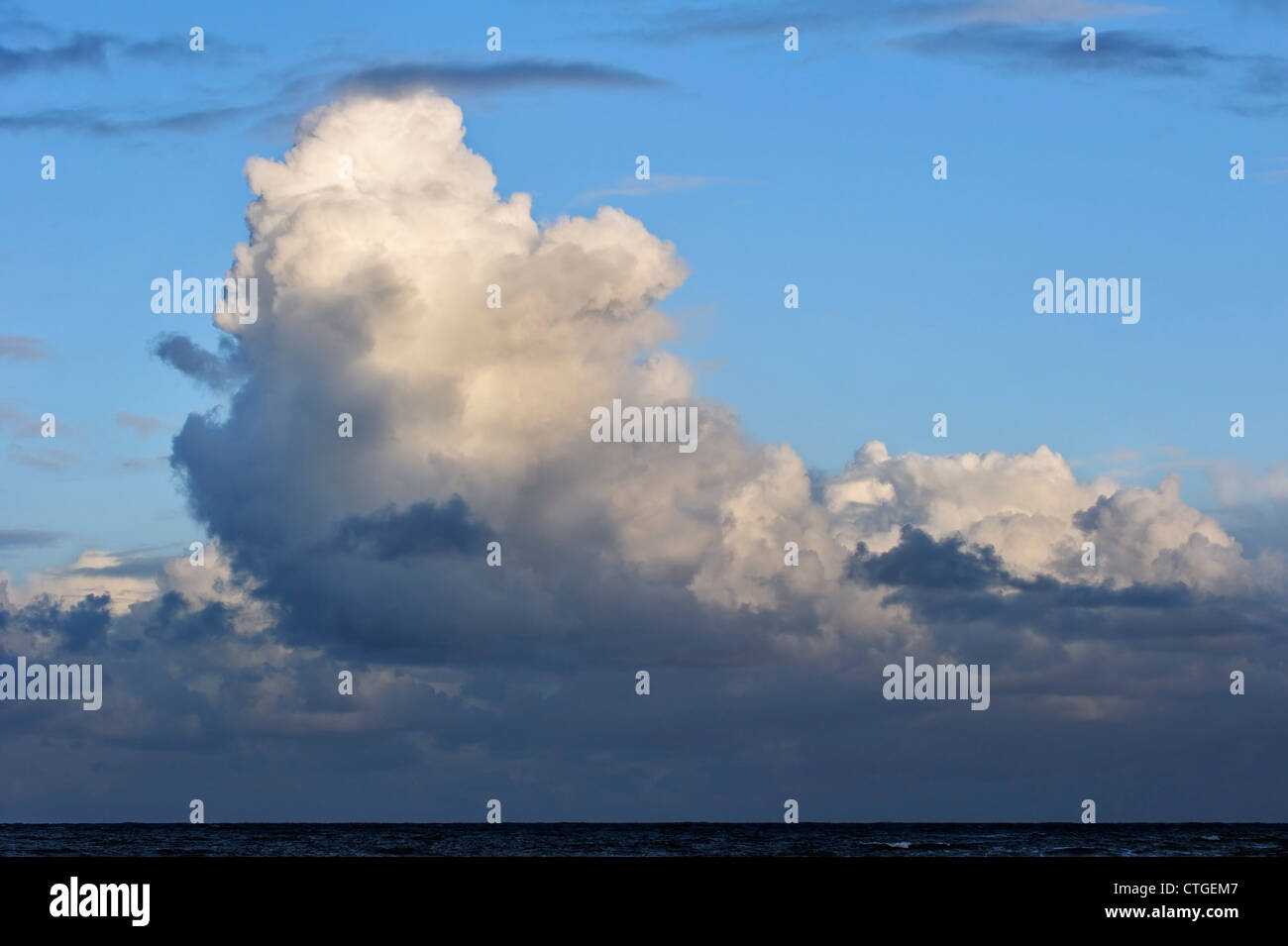 Towering cumulus clouds hi-res stock photography and images - Alamy