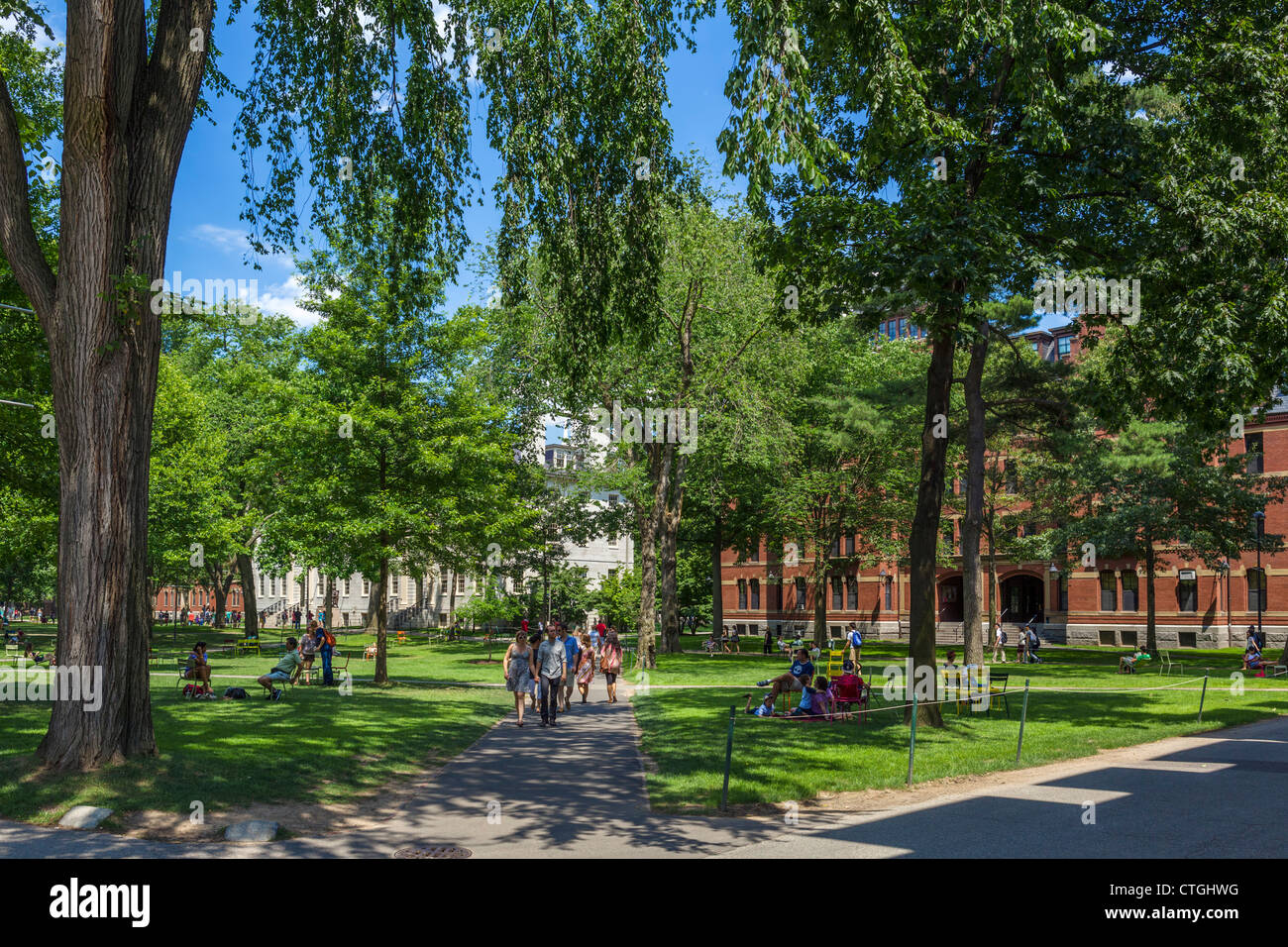 Students in school yard hi-res stock photography and images - Alamy