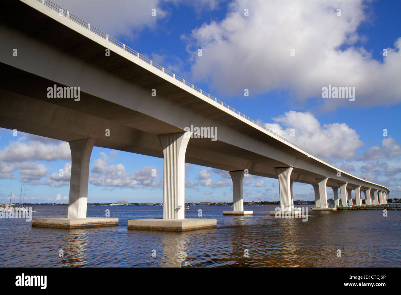 Roosevelt bridge stuart florida hi-res stock photography and images - Alamy