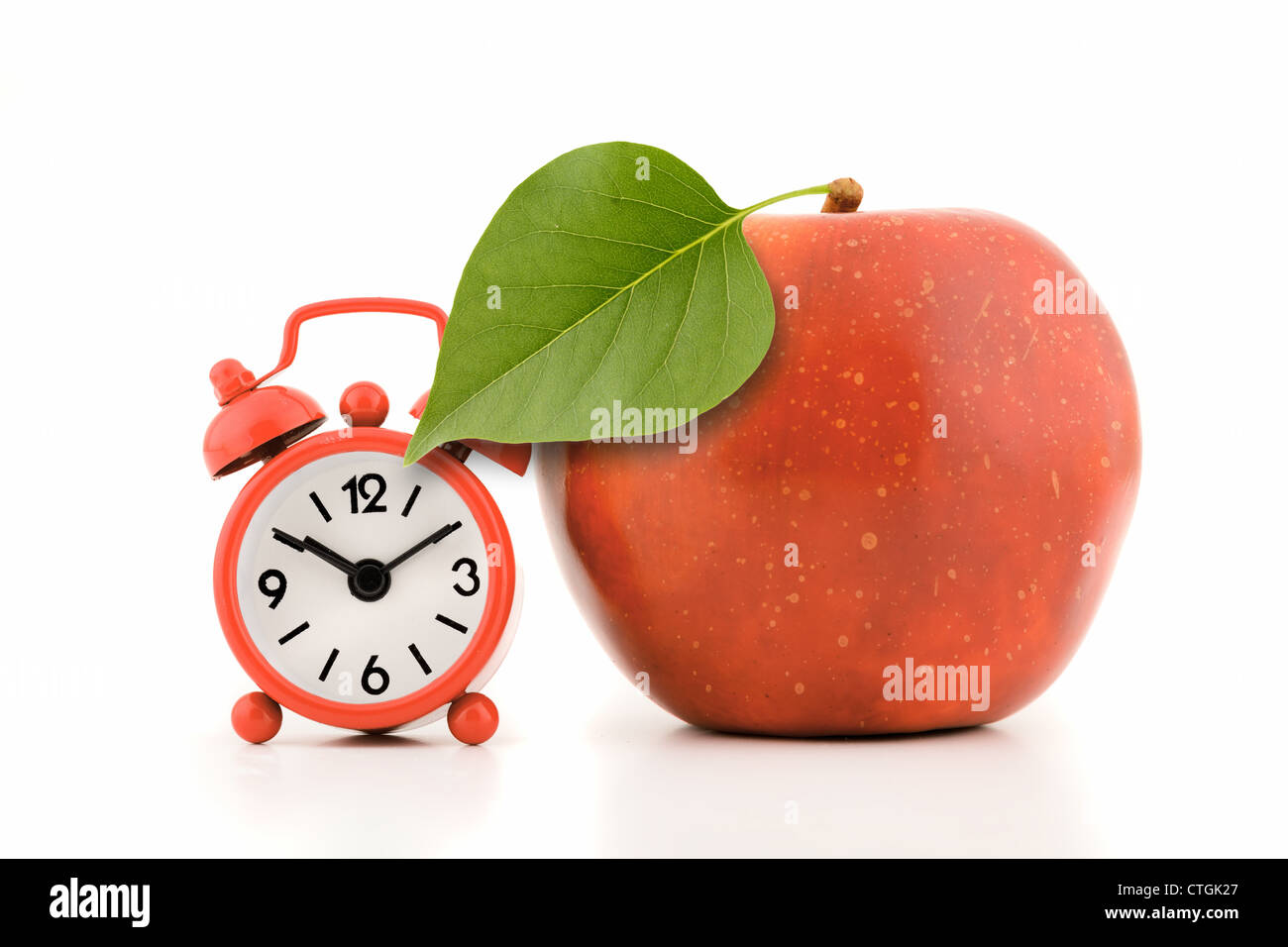Big green clock hi-res stock photography and images - Alamy