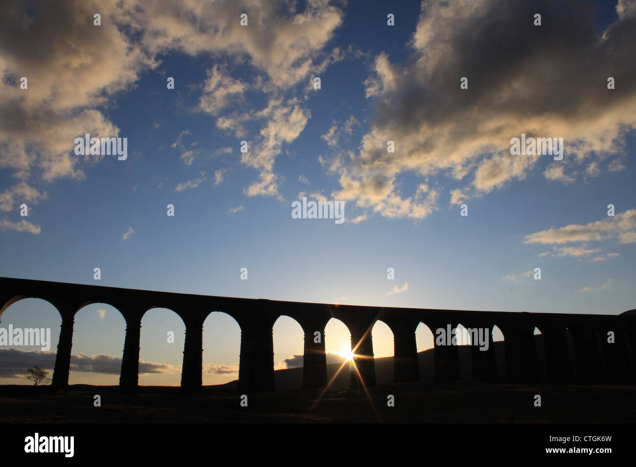 Ribble viaduct hi-res stock photography and images - Alamy