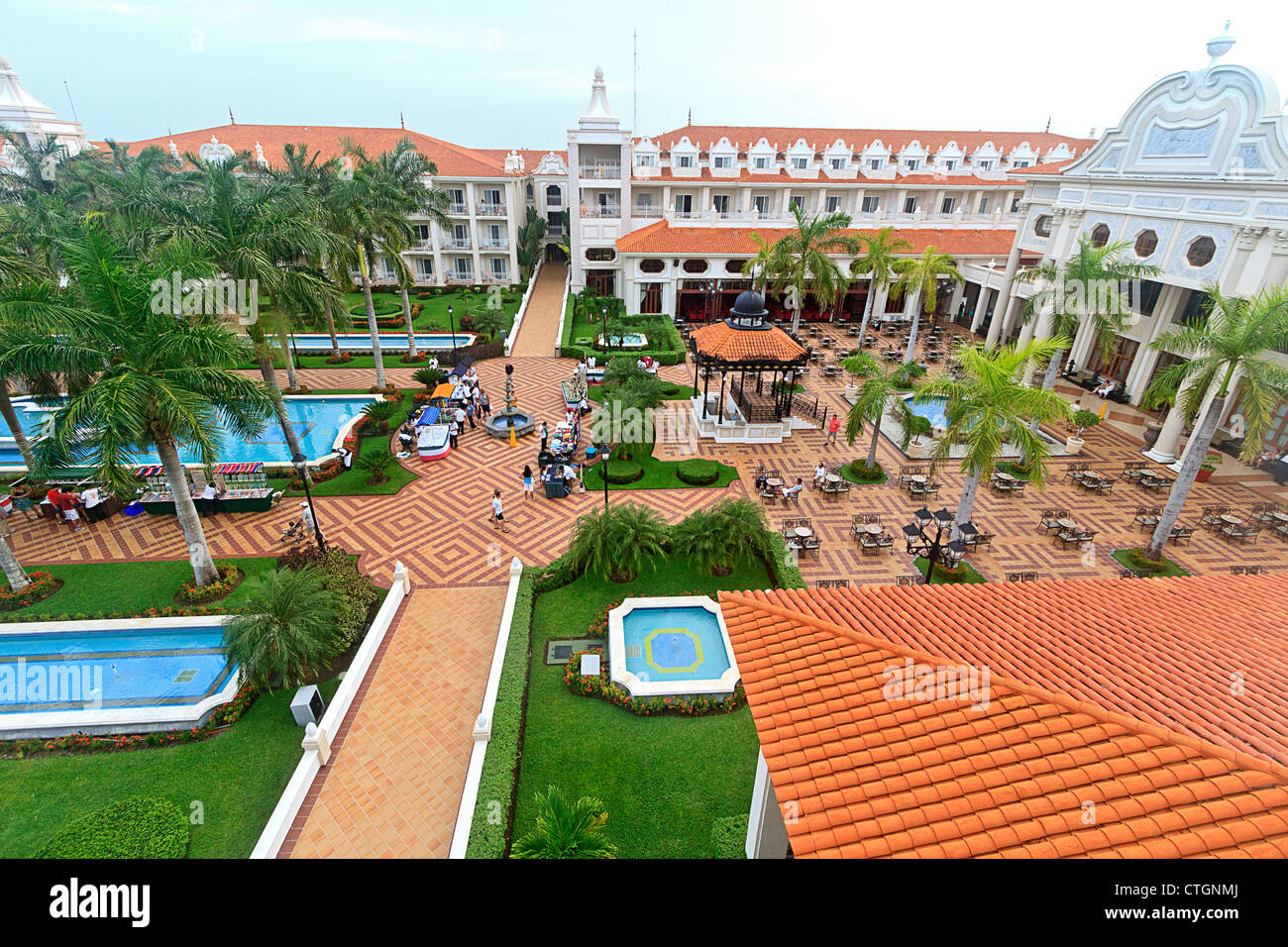 Maya plaza hi-res stock photography and images - Alamy