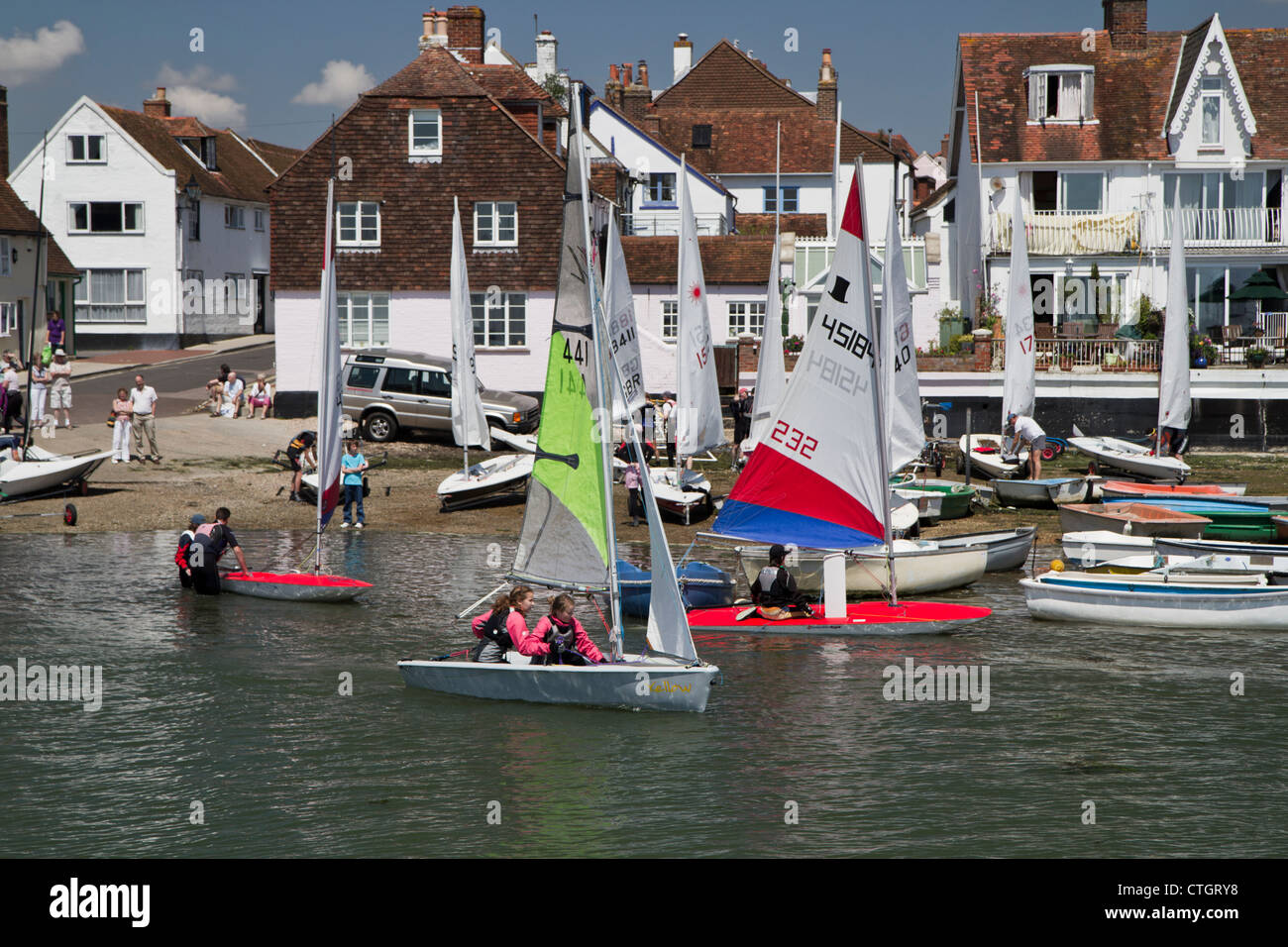 Emsworth harbour sailing hi-res stock photography and images - Alamy