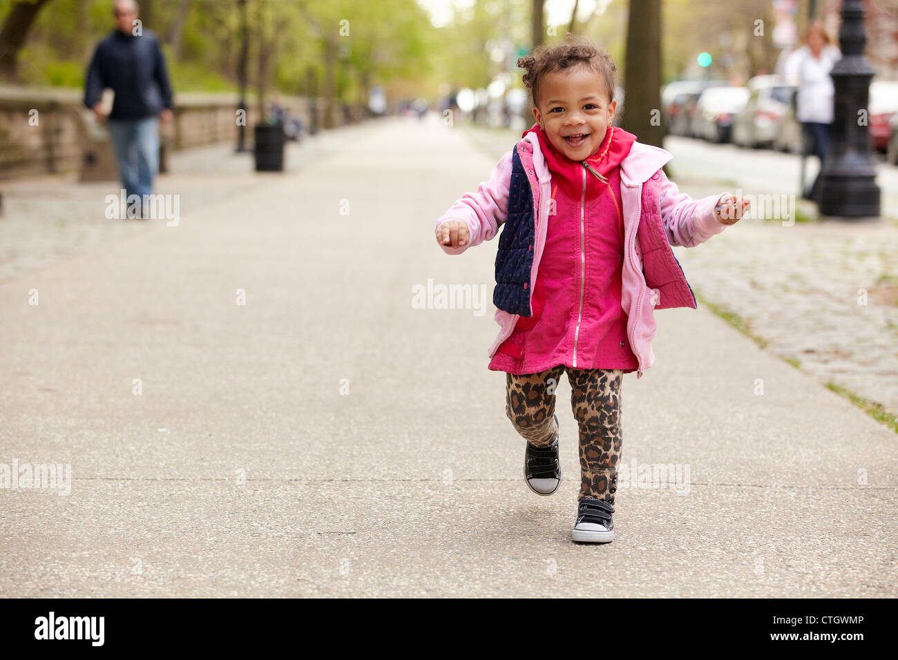 African baby girl walking hi-res stock photography and images - Alamy