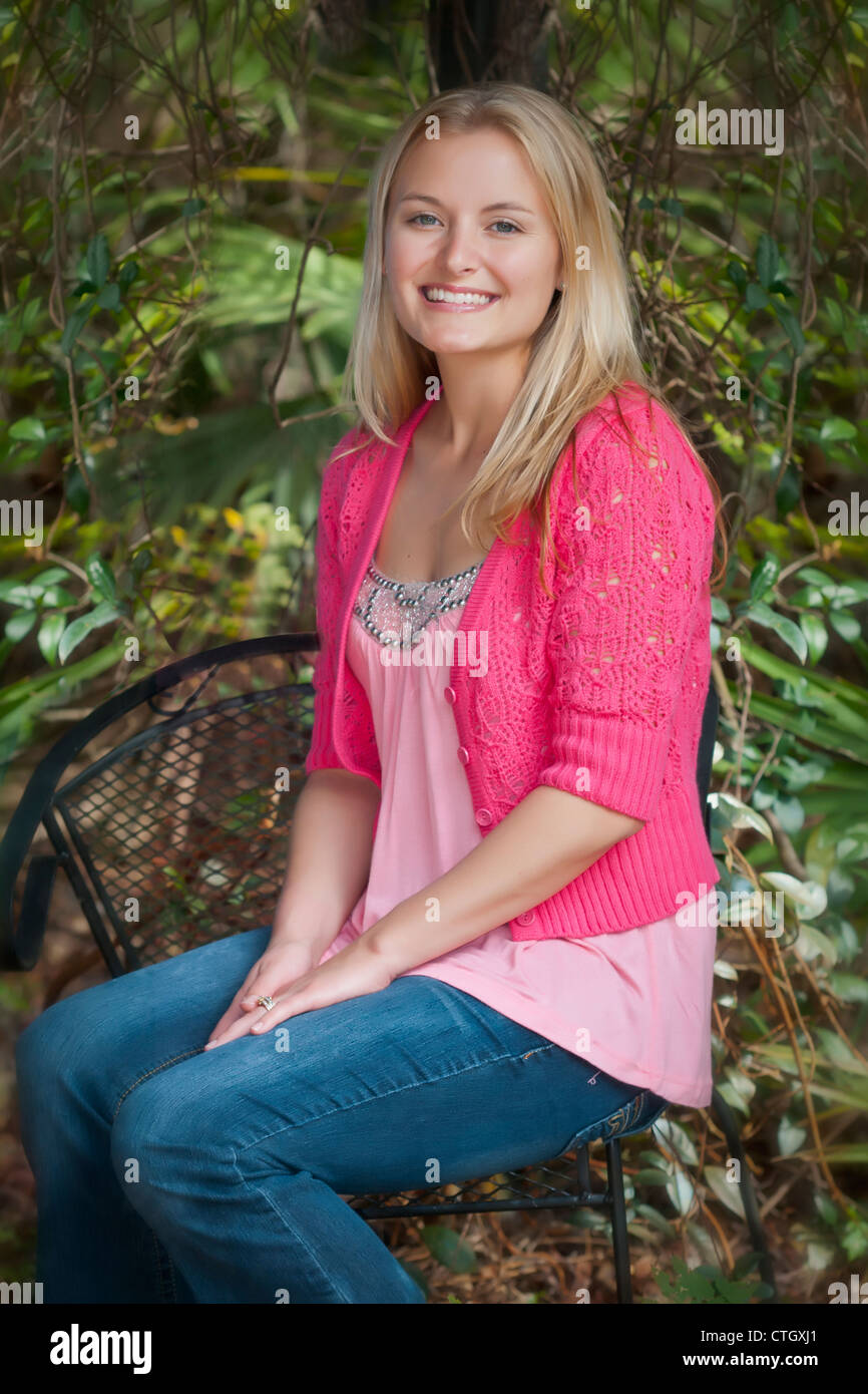 Pretty setting hi-res stock photography and images - Alamy
