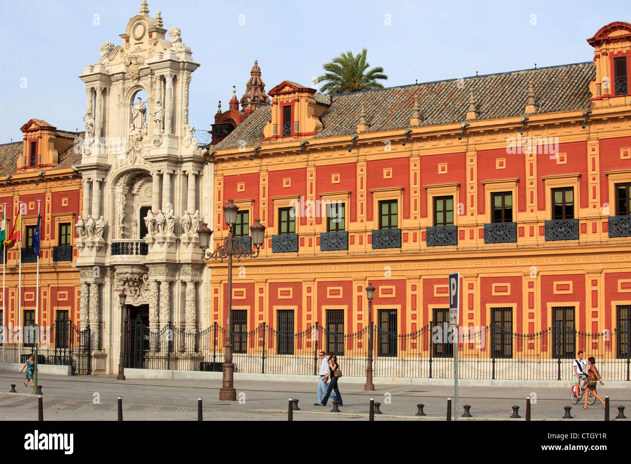 Palacio de sevilla hi-res stock photography and images - Alamy