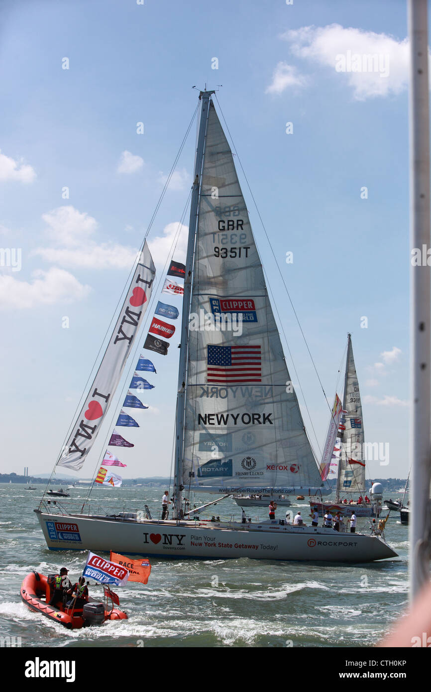 Edinburgh clipper hi-res stock photography and images - Alamy