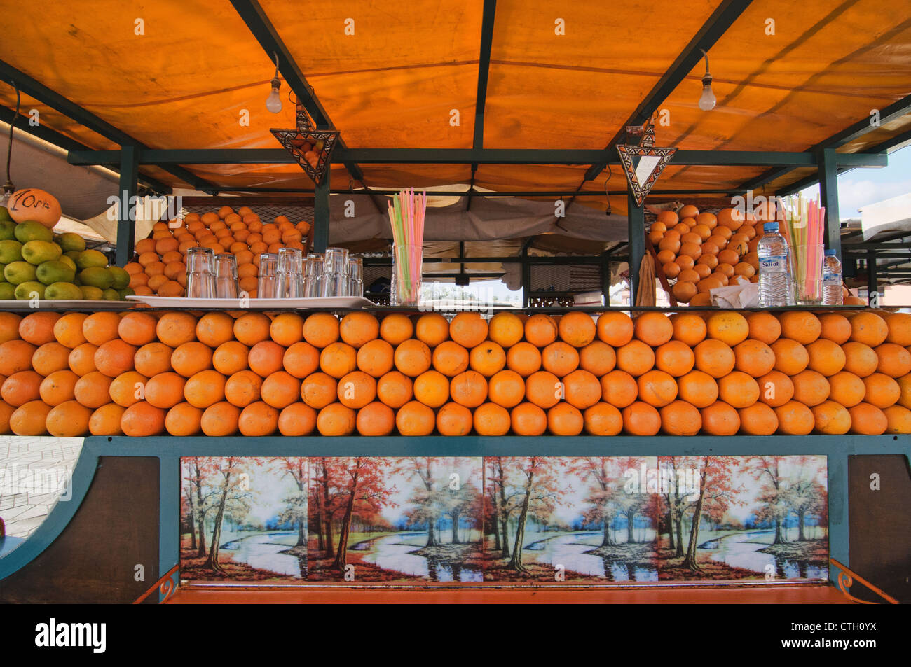 orange juice vendor at the Djemma el Fna in Marrakech, Morocco Stock ...