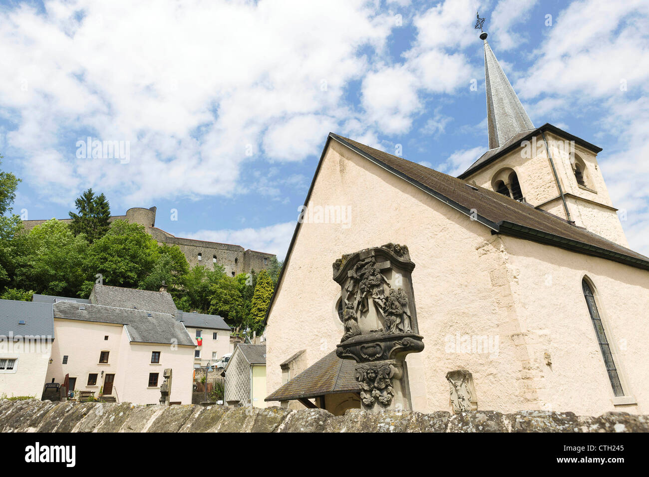 Church, village and above the castle of Simmern (Septfontaines Stock ...