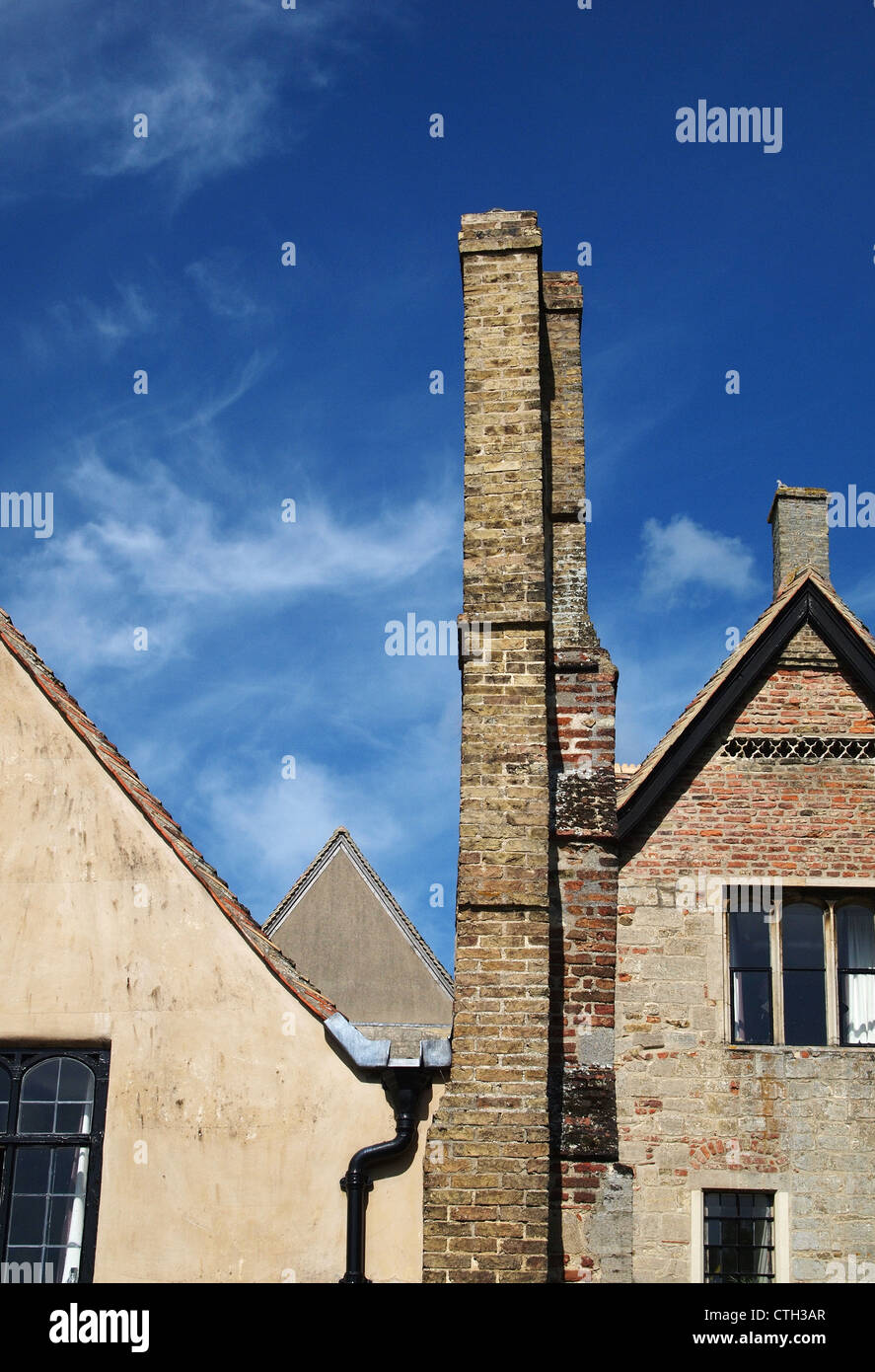 Old chimneys houses hi-res stock photography and images - Alamy