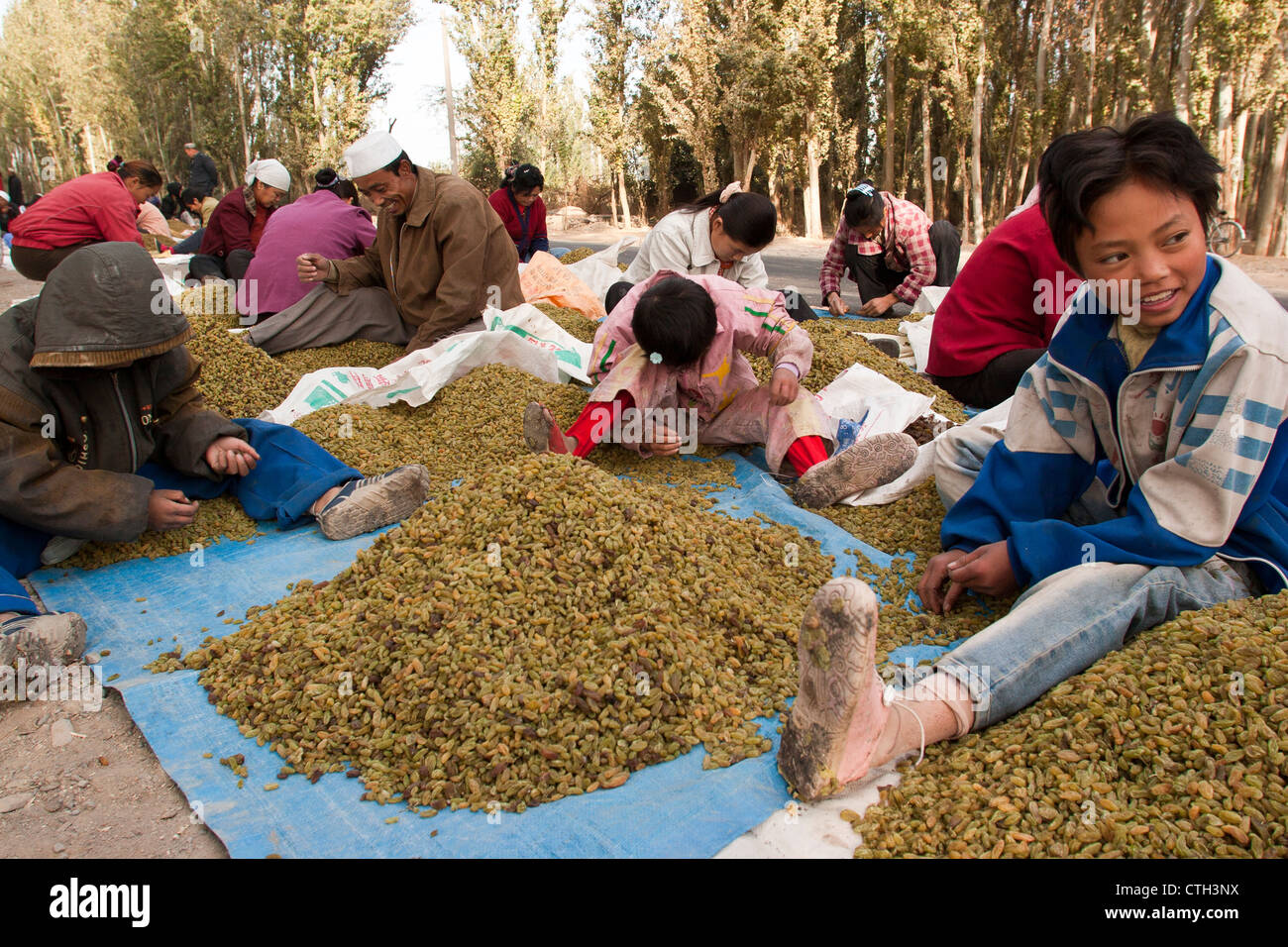 Uyghur woman turpan xinjiang hi-res stock photography and images - Alamy