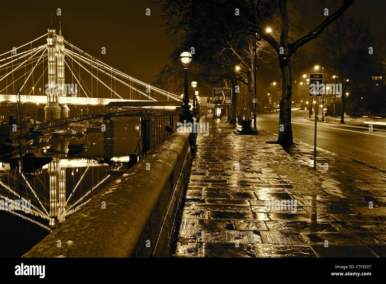 Albert Bridge from Chelsea Embankment Stock Photo - Alamy