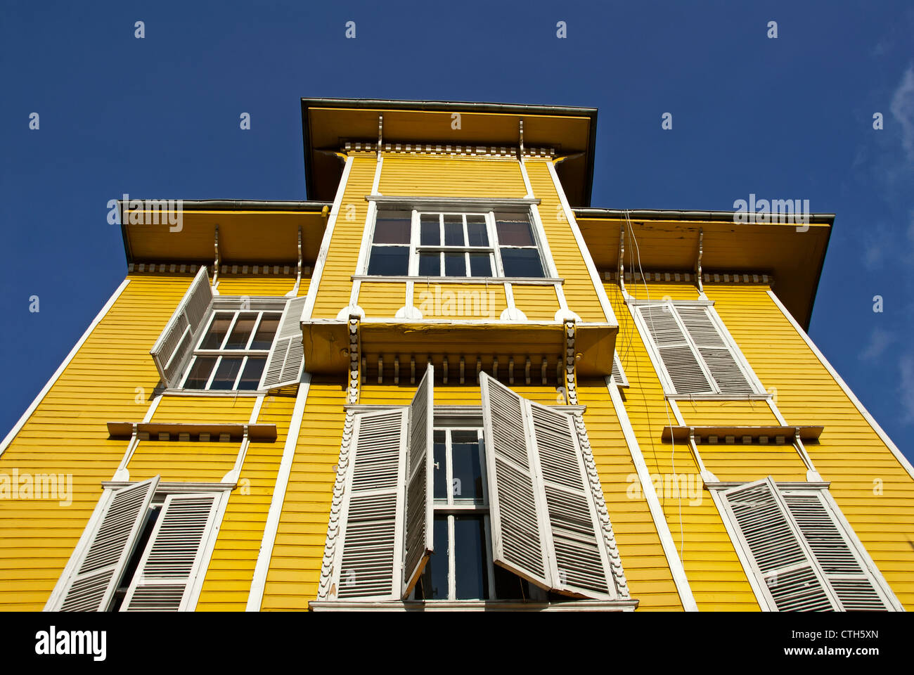 Traditional Ottoman yellow wooden house, Sultanahmet, Istanbul, Turkey ...