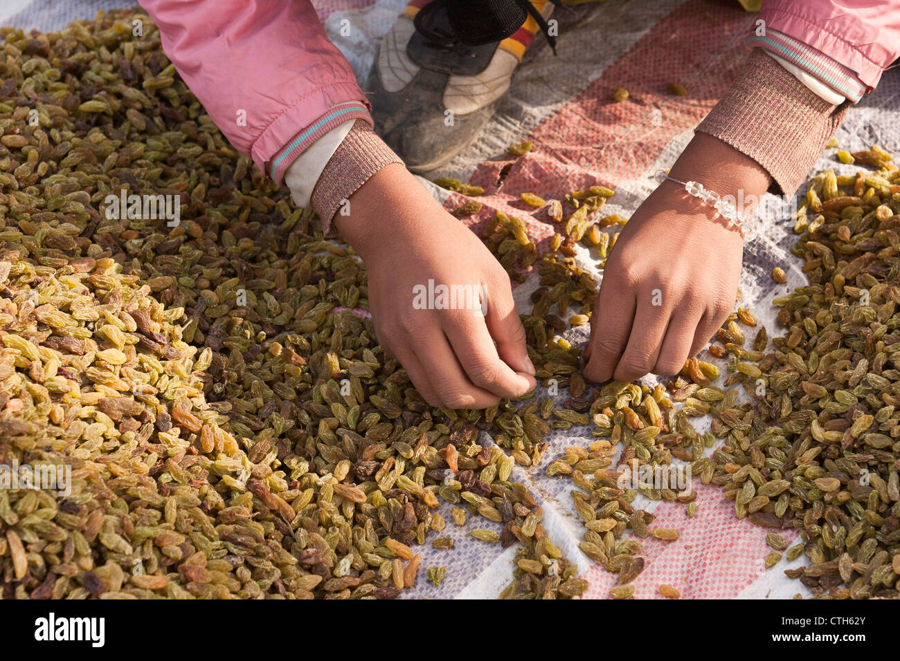 Uyghur girls hi-res stock photography and images - Alamy
