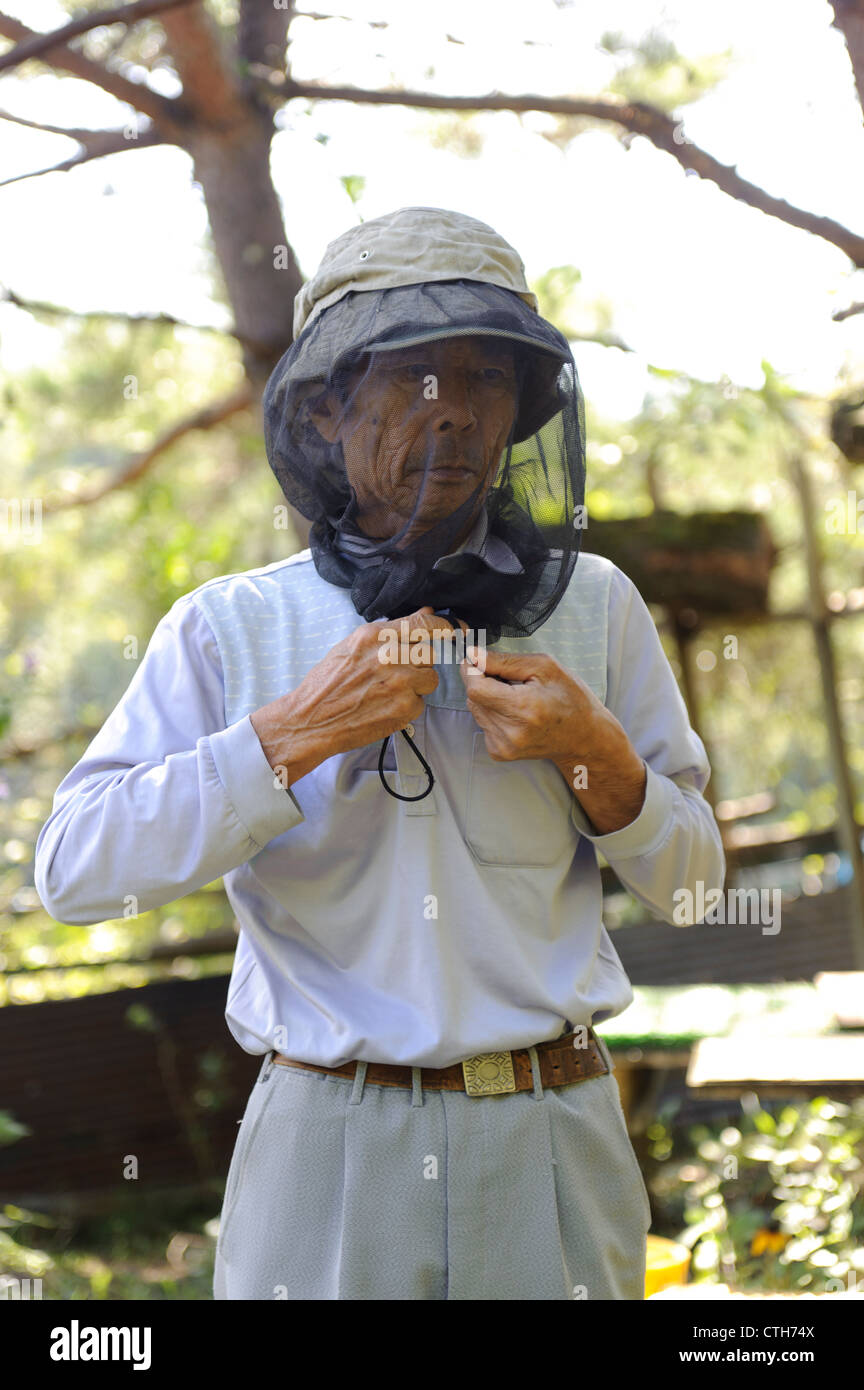 Portrait of beekeeper Masahiro Tominaga, Inadani, Nagano Prefecture ...