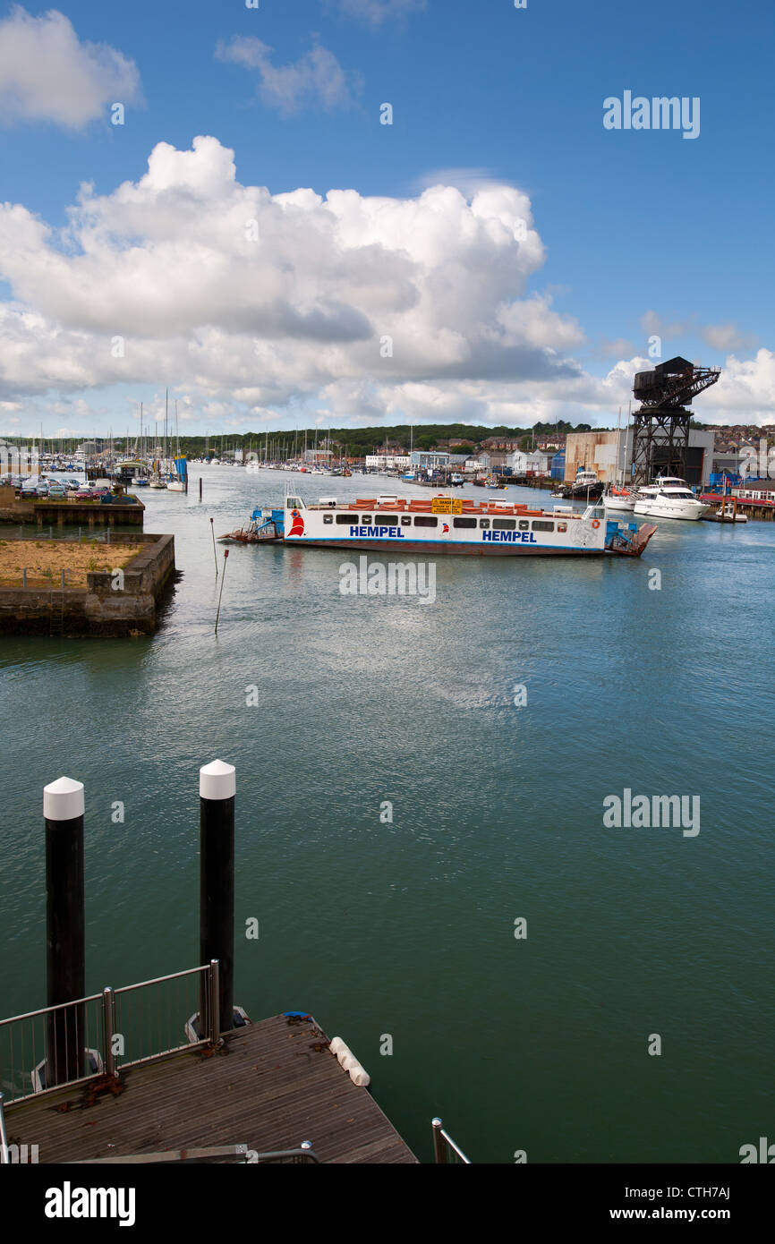 Floating Bridge, Crane, East Cowes Isle of Wight Stock Photo - Alamy