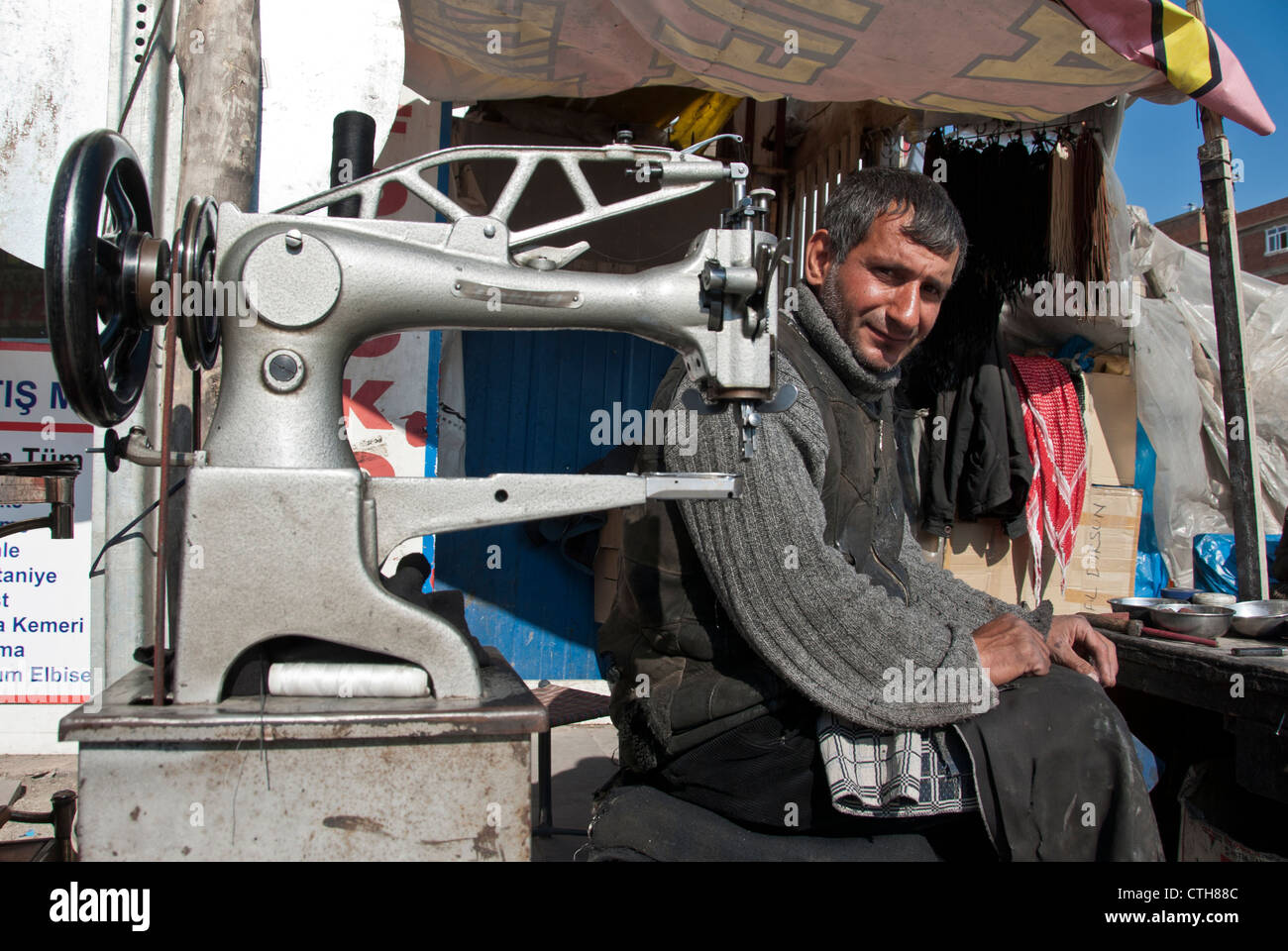 Street tailor hi-res stock photography and images - Alamy