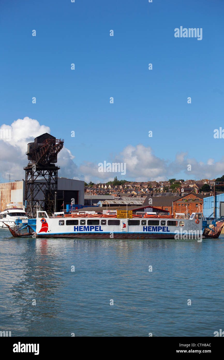 Floating Bridge, Crane, East Cowes Isle of Wight Stock Photo - Alamy