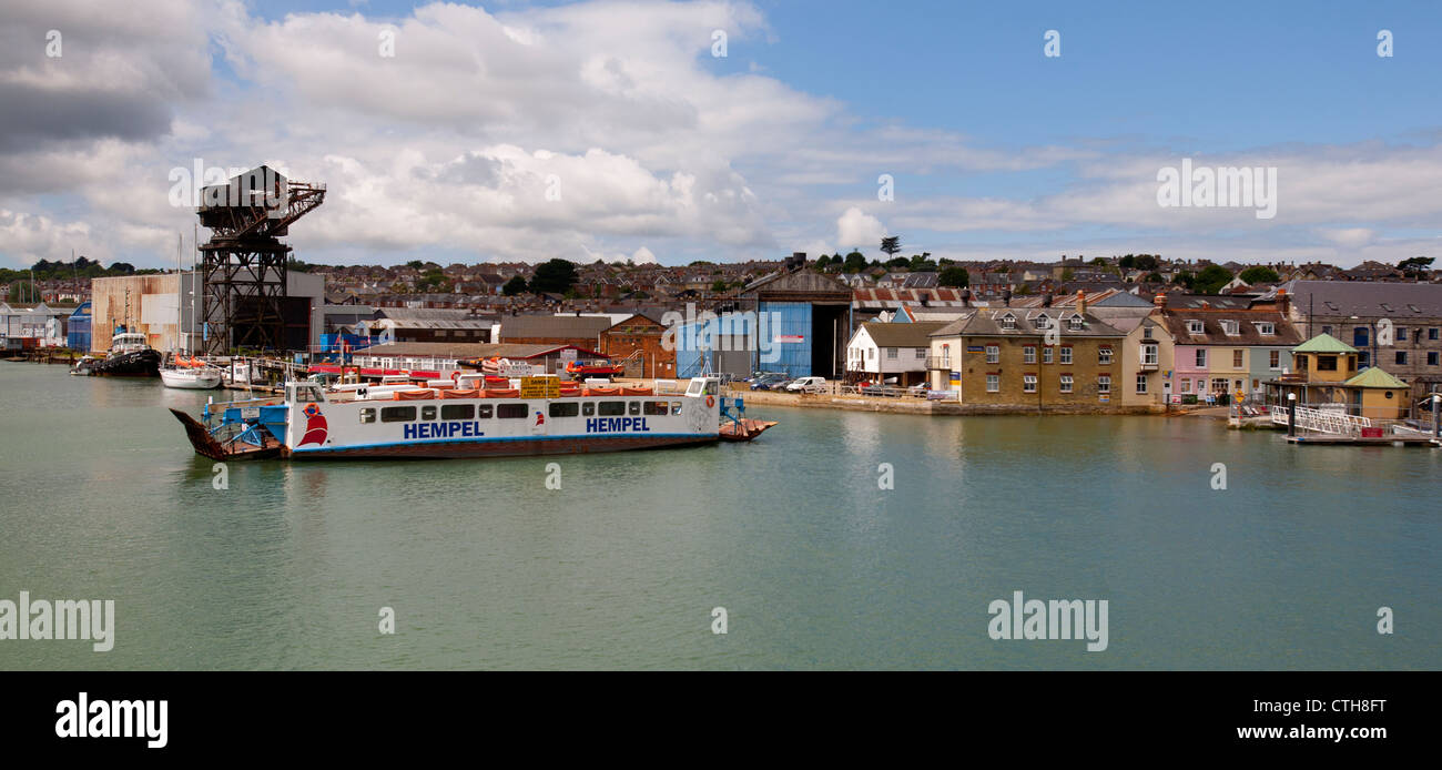East Cowes Isle of Wight, "Floating Bridge, Crane, East Cowes Isle of ...