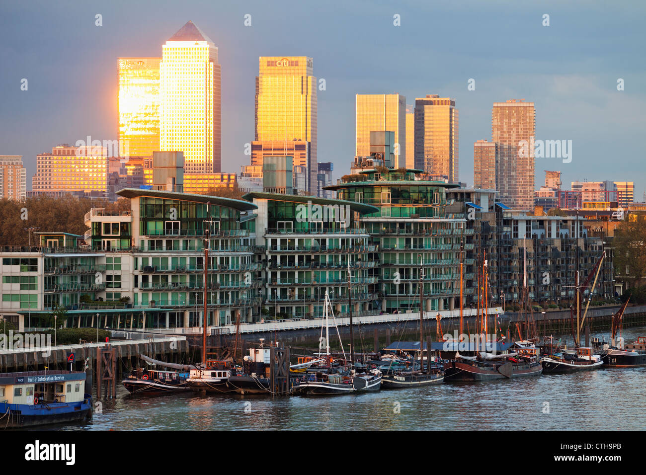 England, London, Docklands and Canary Wharf Skyline Stock Photo - Alamy