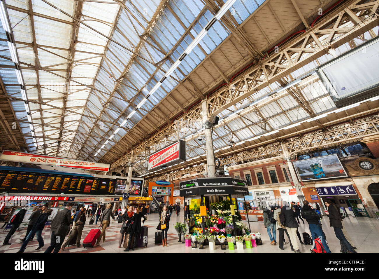 Victoria train station london england hi-res stock photography and ...