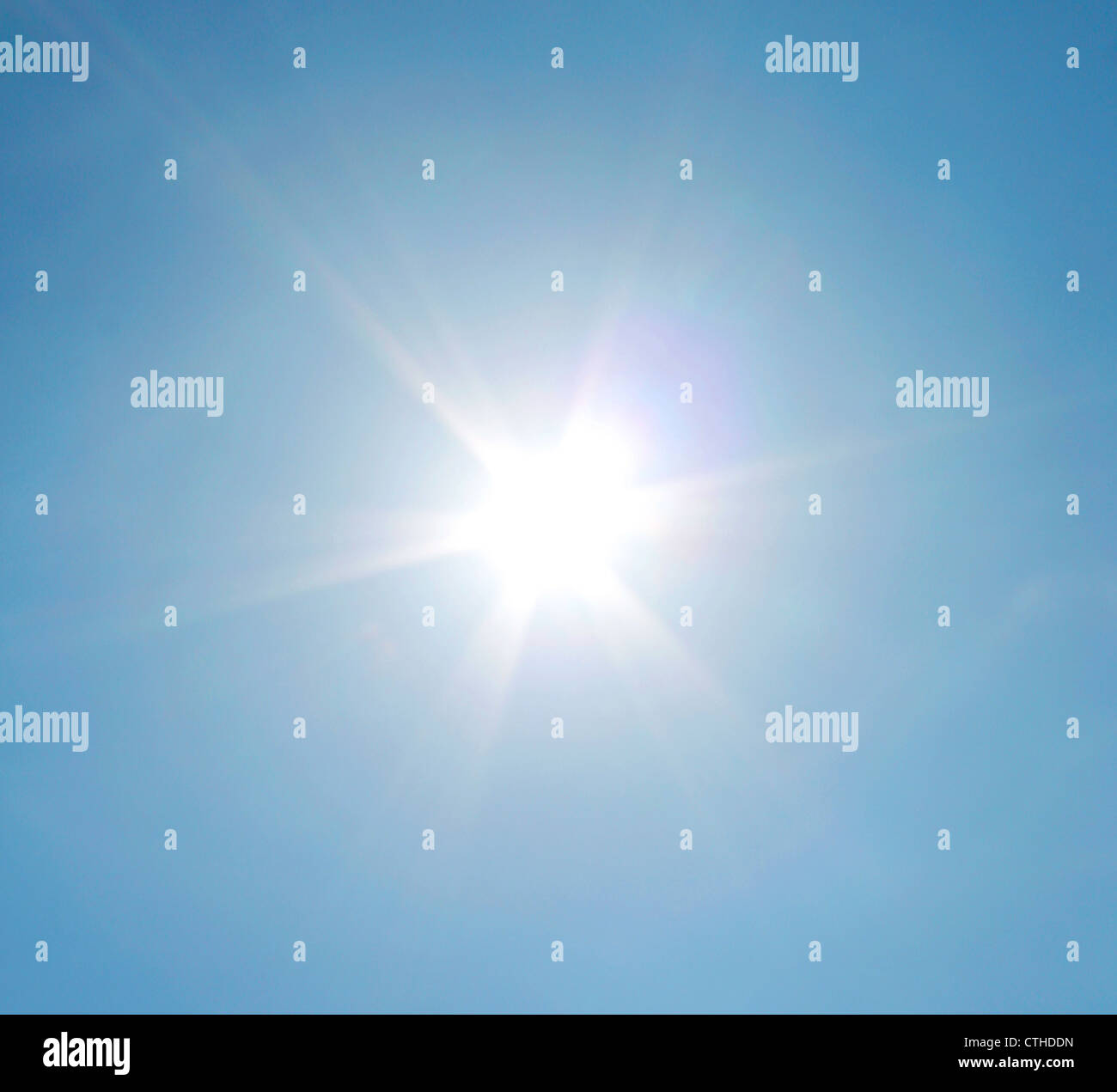 Sunny blue skies hi-res stock photography and images - Alamy