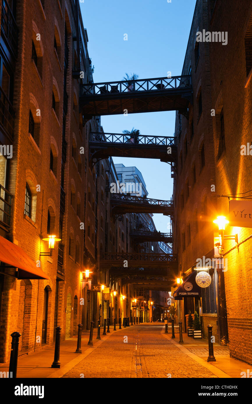 England, London, Southwark, Shad Thames Stock Photo - Alamy