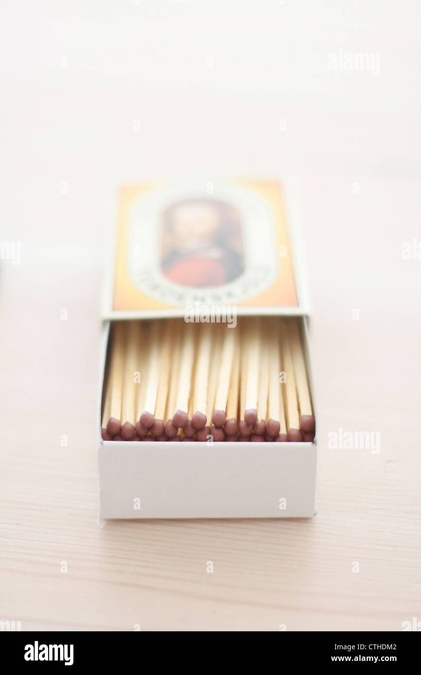 Packet of matches hi-res stock photography and images - Alamy